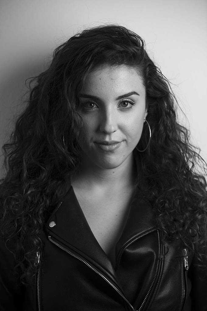 Biografía - María Shez